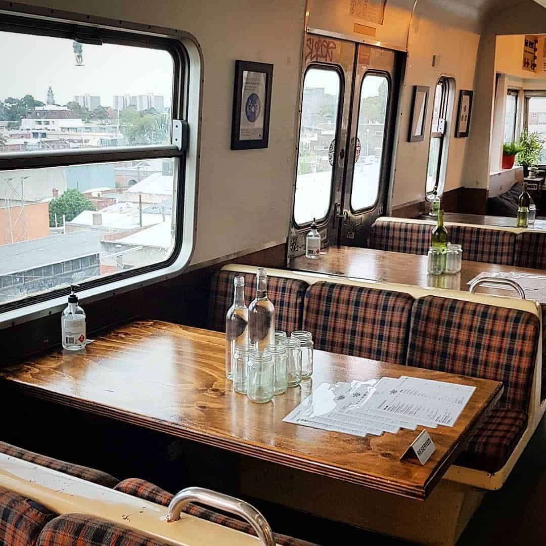 The Best Retro Restaurants in Melbourne for a Taste of the Past