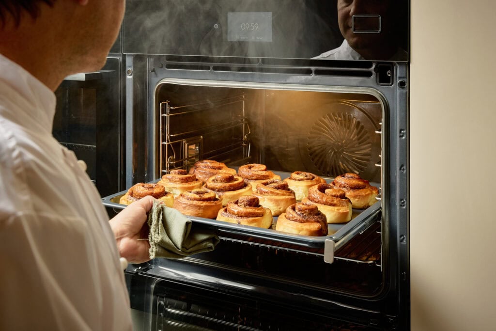 Matt Stone's Cinnamon & Wattleseed Fika Buns | Sitchu